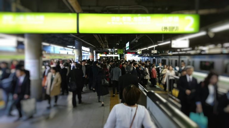How to survive rush hours in Tokyo | Japanese Daily Life